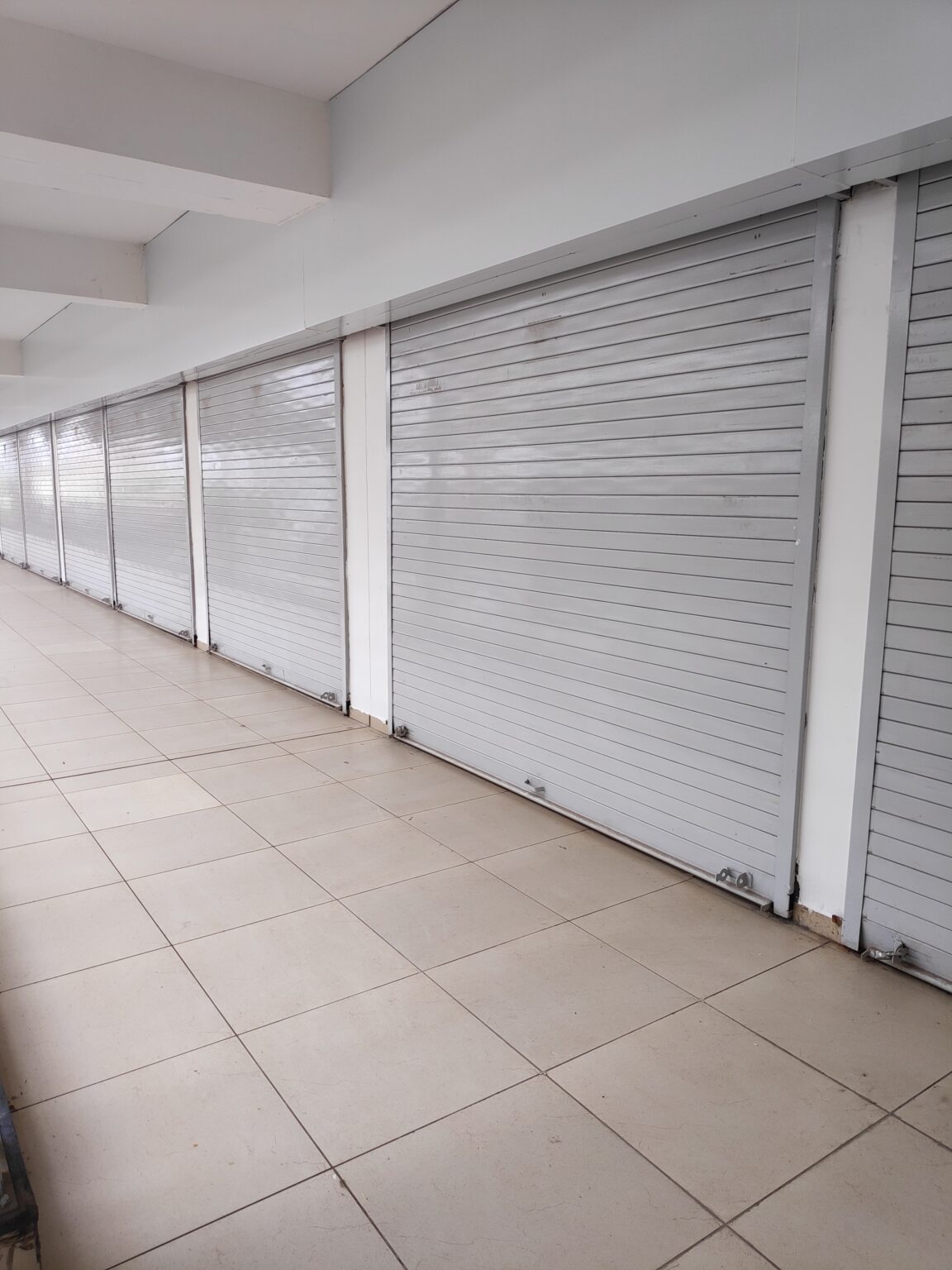 Push and Pull Type Rolling Shutters Manufacturers in Ahmedabad